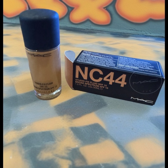 MAC Cosmetics | Makeup | Mac Cosmetics Studio Fix Fluid Foundation Nc44 ...